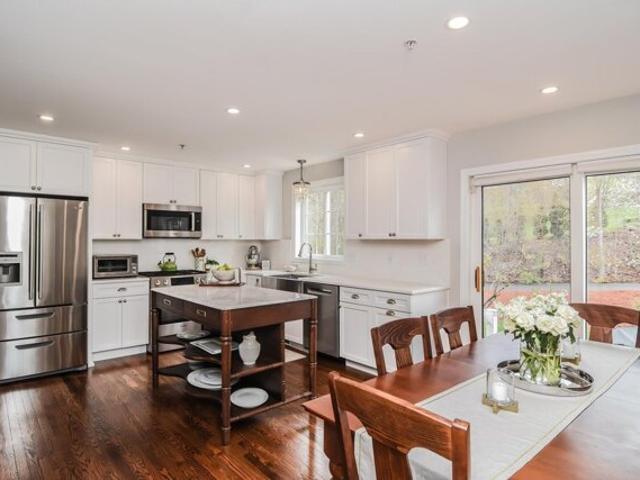 Georgetowne Dr, Nashua, Home For Sale