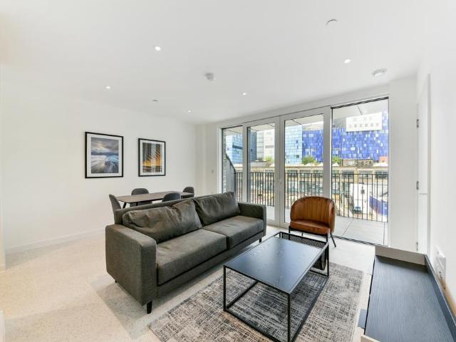 Georgette Apartments, 10 Cendal. 2 bed flat to rent £3,293 pcm £760 pw