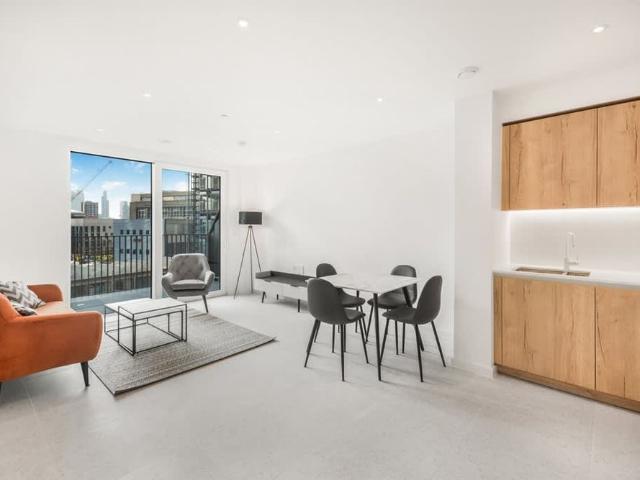 Georgette Apartments, Cendal Crescent, E1