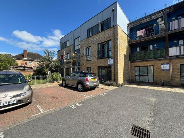 George Court, 89 Grange Road, Hayes UB3, 1 bed flat to rent, £1,450 pcm | PrimeLocation