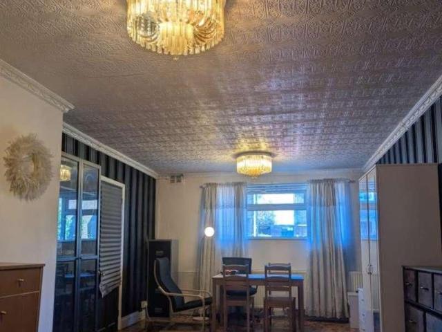 George Crescent, London, N10