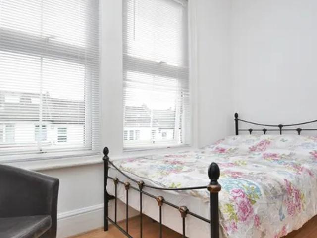 George Lane, London, SE13 6HW, United Kingdom | Studio apartment for rent #137644776 | Rentberry