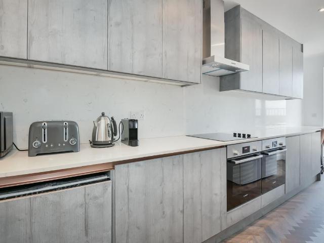 George Lane, South Woodford E18, Room to rent, £850 pcm | PrimeLocation