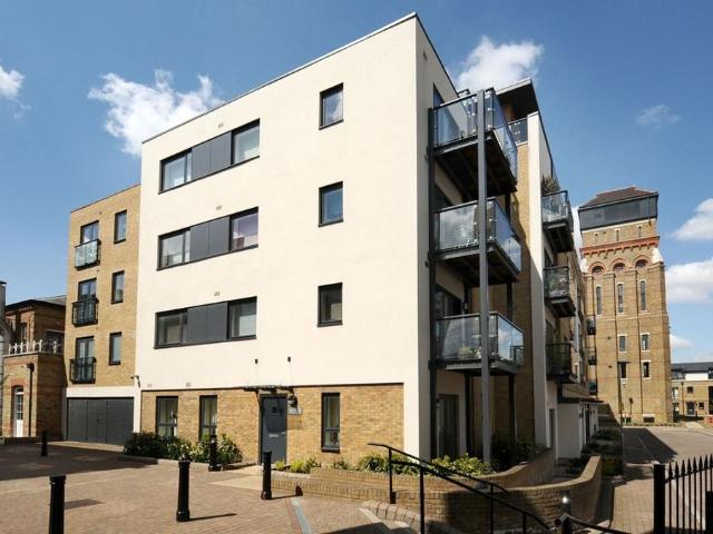 George Mathers Road, Kennington. 1 bed flat to rent £2,200 pcm £508 pw