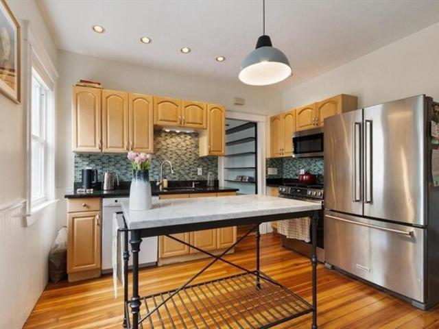 George St Apt,cambridge, Condo For Sale