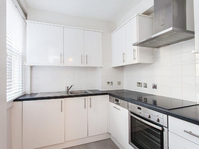 George Street, Marylebone, London W1H, 3 bed flat to rent, £3,033 pcm | PrimeLocation