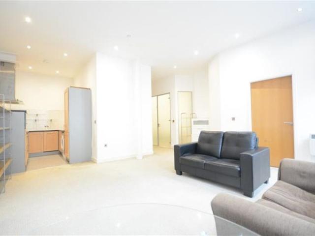 George Street, Nottingham NG1, 2 bed flat to rent, £1,000 pcm | PrimeLocation