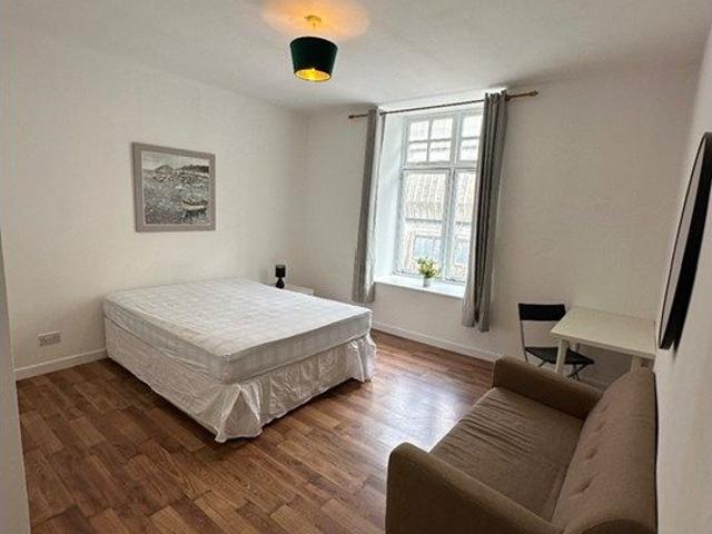 George Street, Aberdeen AB25, 4 bed flat to rent, £1,400 pcm | PrimeLocation