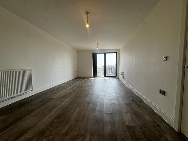 George Street, Ashford TN23, 2 bed flat to rent, £1,500 pcm | PrimeLocation