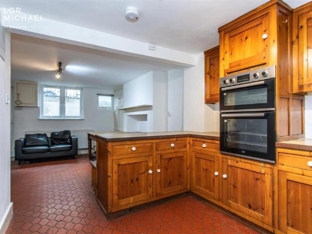 George Street, Brighton 4 bed terraced house to rent £2,427 pcm £560 pw