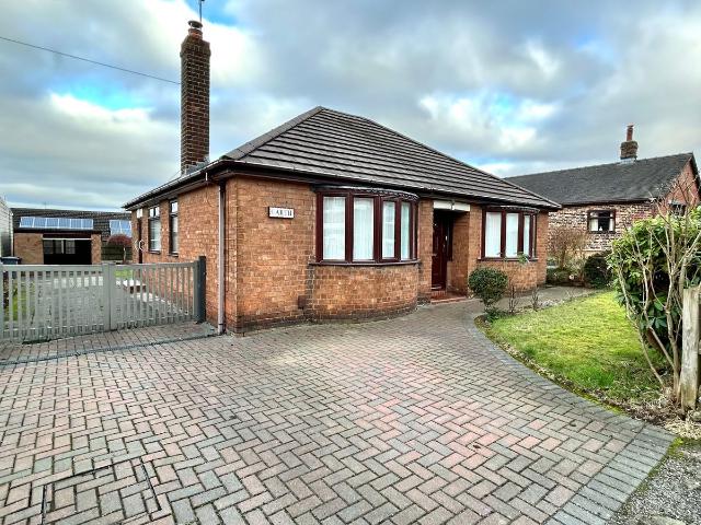 George Street, Chesterton ST5, 2 bed detached bungalow to rent, £1,000 pcm | PrimeLocation
