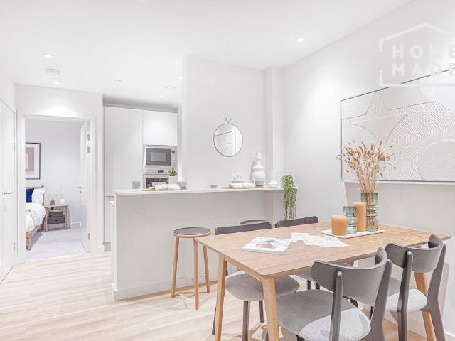 George Street, Croydon CR0, 1 bed flat to rent, £1,745 pcm | PrimeLocation