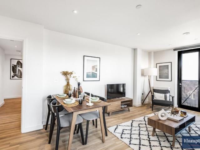 George Street, Croydon CR0, 2 bed flat to rent, £2,495 pcm | PrimeLocation