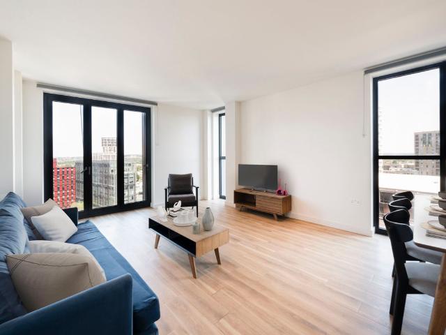 George Street, Croydon CR0, 3 bed flat to rent, £2,890 pcm | PrimeLocation