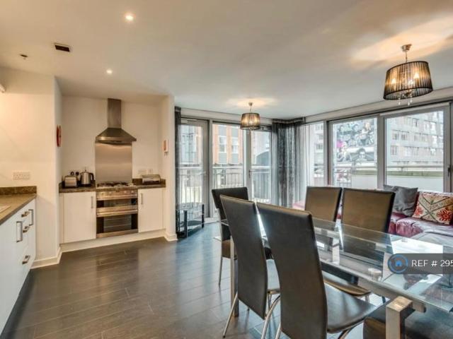 George Street, Glasgow, G1 2 bed flat to rent £1,460 pcm £337 pw