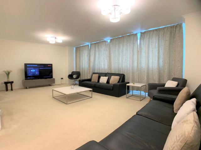 George Street, London W1U, 4 bed flat to rent, £6,500 pcm | PrimeLocation
