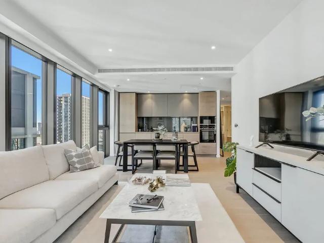 George Street, London E14, 2 bed flat to rent, £4,171 pcm | PrimeLocation