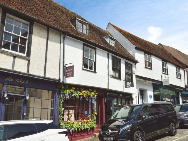 George Street, St Albans AL3, 2 bed maisonette to rent, £1,800 pcm | PrimeLocation