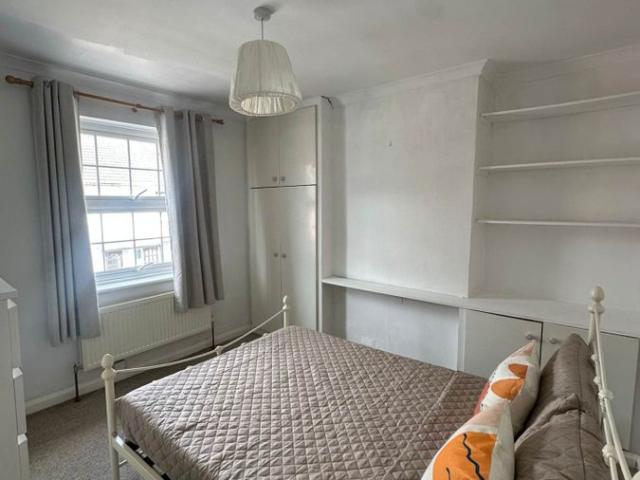 George Road, Guildford GU1, Room to rent, £1,100 pcm | PrimeLocation