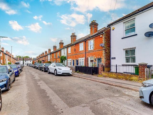 George Road, Guildford GU1, 2 bed property to rent, £1,850 pcm | PrimeLocation