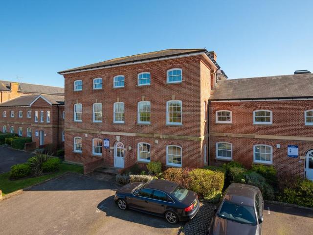 George Roche Road, 3 bed flat to rent £1,450 pcm £335 pw