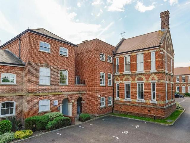 George Roche Road, Canterbury CT1, 2 bed flat to rent, £1,300 pcm | PrimeLocation