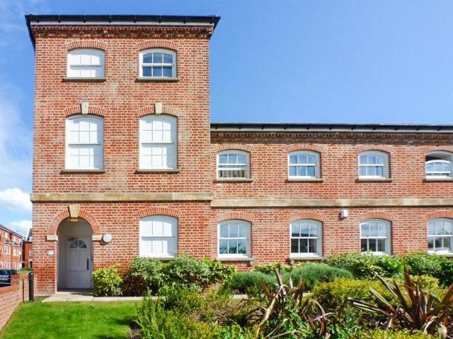 George Roche Road, Canterbury, Kent CT1, 2 bed flat to rent, £1,350 pcm | PrimeLocation