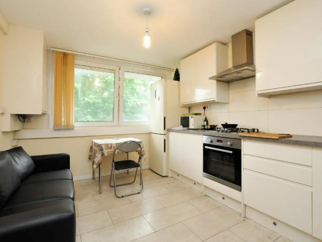 Georges Road, Holloway N7, 4 bed flat to rent, £3,800 pcm | PrimeLocation