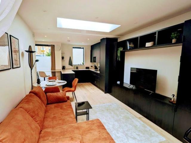 Georges Road, London N7, 1 bed end terrace house to rent, £2,600 pcm | PrimeLocation