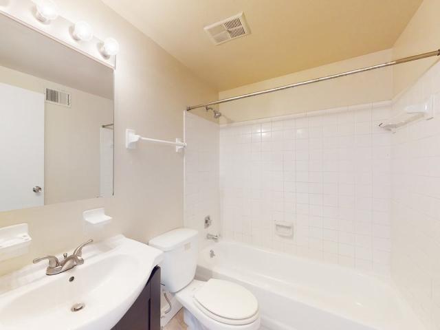 Georgian Court 1 Bedroom Apartment for Rent at 5660 Kingsbury Ave, St. Louis, MO 63112 DeBaliviere Place