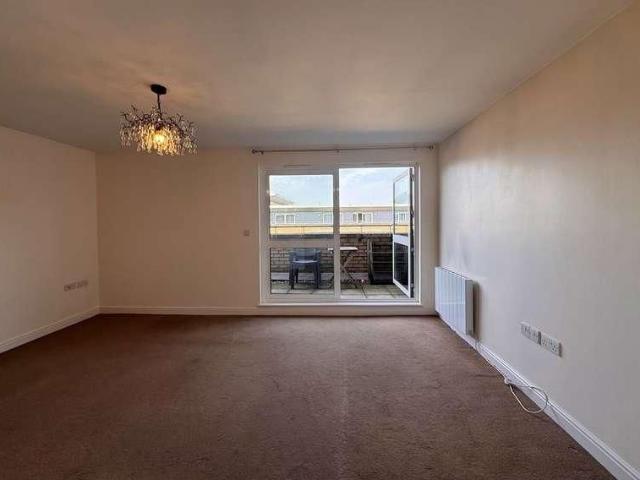 Gean Court, N11