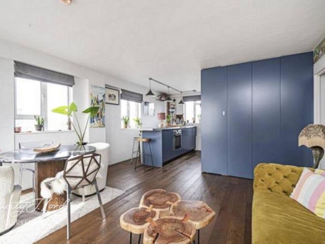 Gee Street, LONDON 2 bed apartment to rent £2,900 pcm £669 pw
