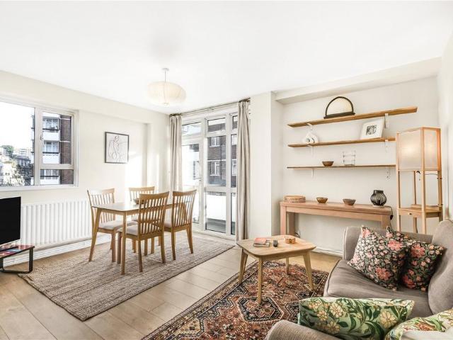 Gee Street, London, EC1V 2 bed apartment to rent £3,000 pcm £692 pw