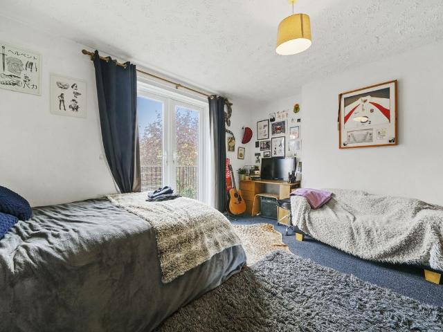 Geffrye Estate, London N1, 2 bed flat to rent, £2,318 pcm | PrimeLocation