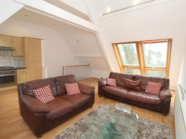 Gelli Terrace, Senghenydd, Caerphilly CF83, 2 bed property to rent, £850 pcm | PrimeLocation