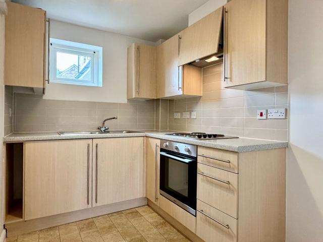 Gelli Rhedyn, Fforestfach SA5, 2 bed flat to rent, £850 pcm | PrimeLocation