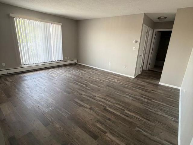 Gervais Lake Apartments 1 Bedroom Apartment for Rent at 1053 County Road D E, White Bear Lake, MN 55109 White Bear Lake