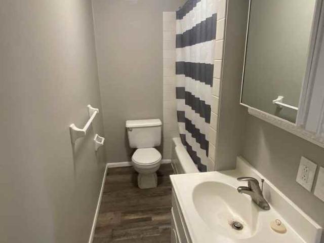 Gervais Lake Apartments 2 Bedroom Apartment for Rent at 1053 County Road D E, White Bear Lake, MN 55109 White Bear Lake