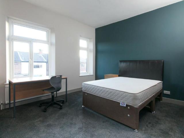 Gerald Road, Salford M6, 3 bed shared accommodation to rent, £821 pcm | PrimeLocation