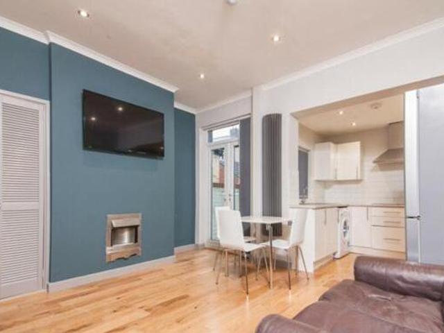 Gerald Road, Salford, 3 Bedroom House