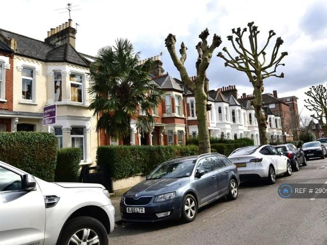 Geraldine Road, London, SW18 3 bed flat to rent £3,850 pcm £888 pw