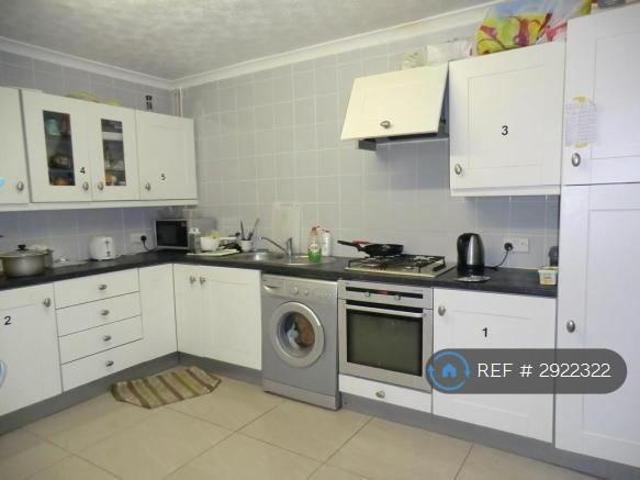 Gerard Avenue, Coventry, CV4 5 bed terraced house to rent £1,599 pcm £369 pw