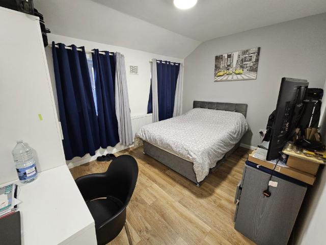 Gerards Close, Cambridge CB5, Room to rent, £1,020 pcm | PrimeLocation