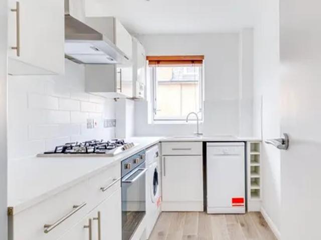 Gerhold Fine Foods & Newagent, 295 297 Upper Richmond Road, London, SW15 6SP, United Kingdom | 2 bed apartment for rent #167865006 | Rentberry