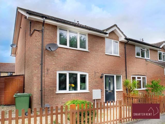 Germander Drive, Bisley GU24 2 bed terraced house to rent £2,880 pcm £665 pw