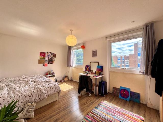 Gernon Road, London E3, 3 bed flat to rent, £3,000 pcm | PrimeLocation