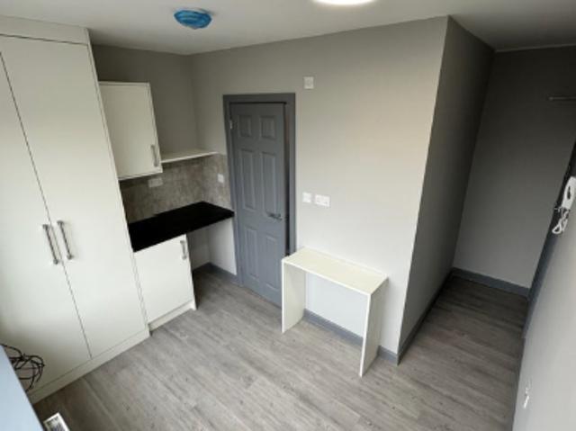 Gerralds Cross, Gerrards Cross SL9, Room to rent, £1,050 pcm | PrimeLocation