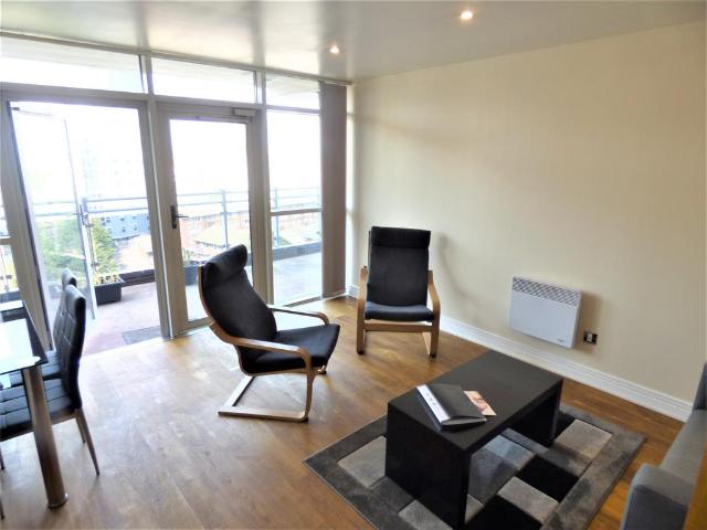 Gerry Raffles Square, Stratford E15 2 bed apartment to rent £2,200 pcm £508 pw