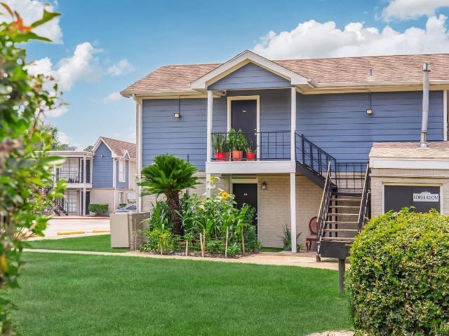 Gessner Park 3 Bedroom Apartment for Rent at 1776 Gessner Rd, Houston, TX 77080 Spring Branch West