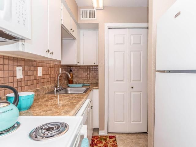 Gessner Park 2 Bedroom Apartment for Rent at 1776 Gessner Rd, Houston, TX 77080 Spring Branch West